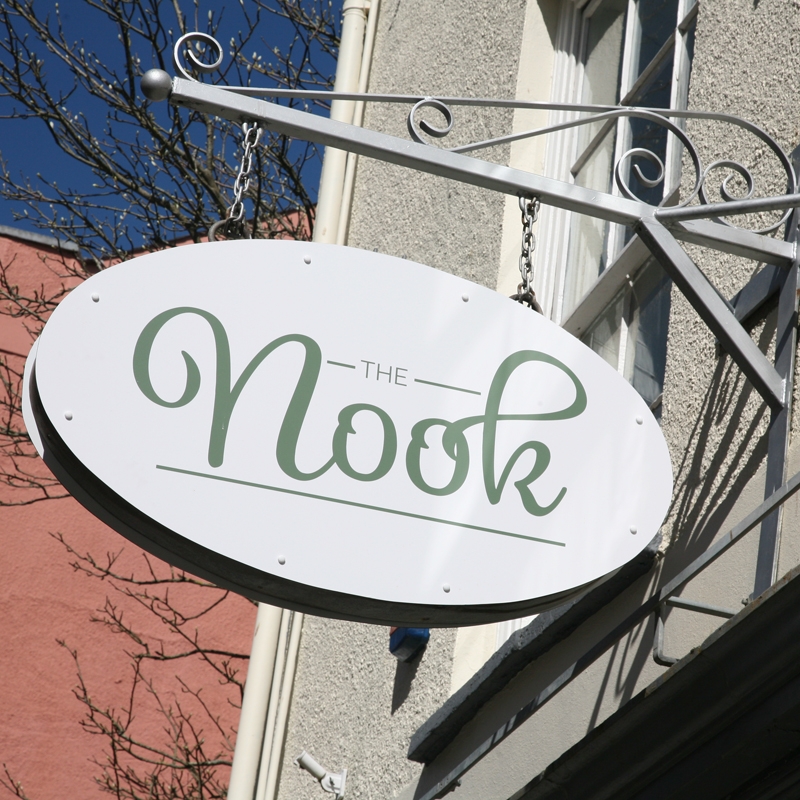 Projecting & Hanging Signs - Signspeed Services